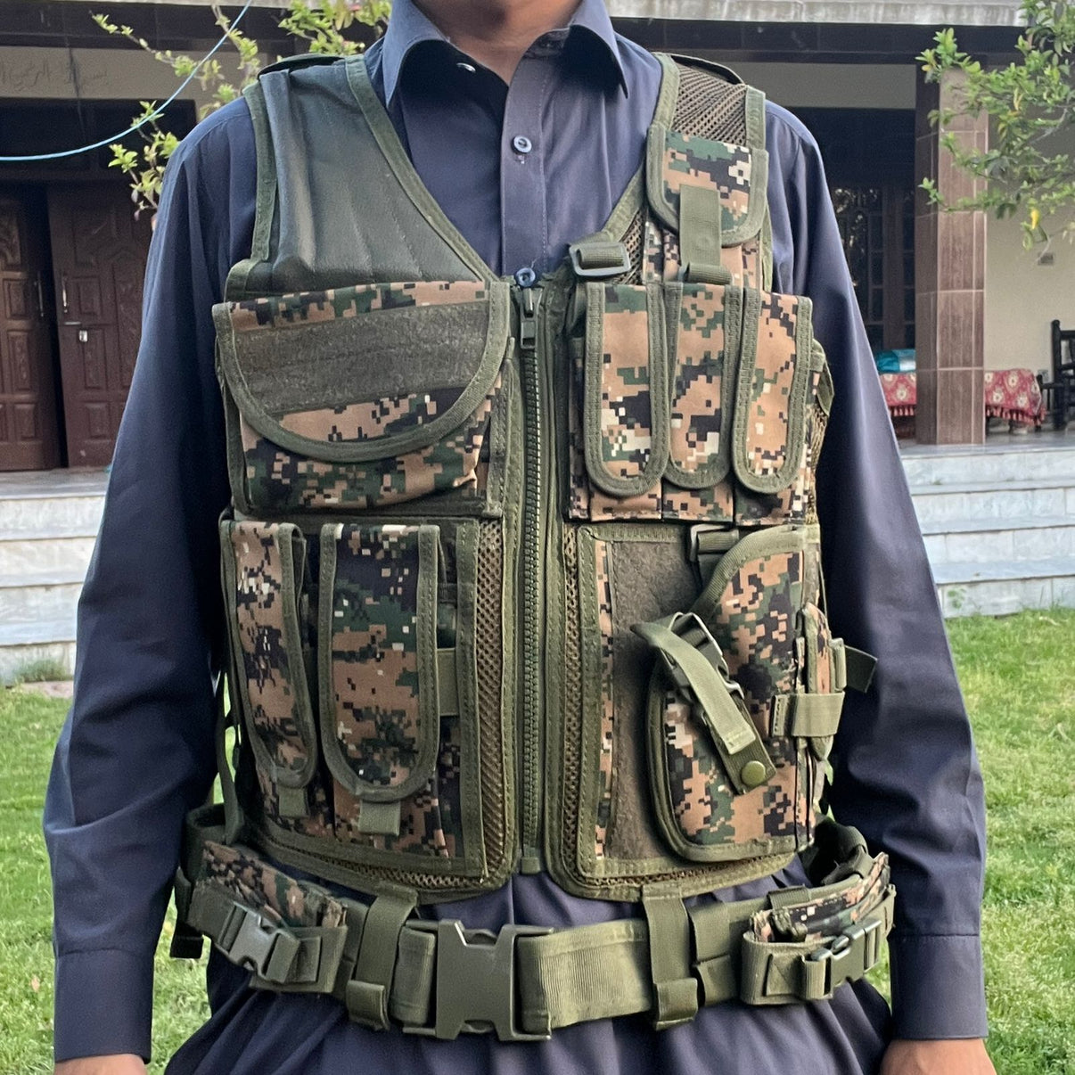 Tactical Magazines Vest for AR15, M4, and M16 Magazines - Made in USA ...